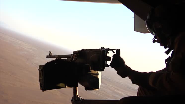 Video: V22 Mv22 Osprey helicopter door gunner Marine Osprey Crew Chief ...