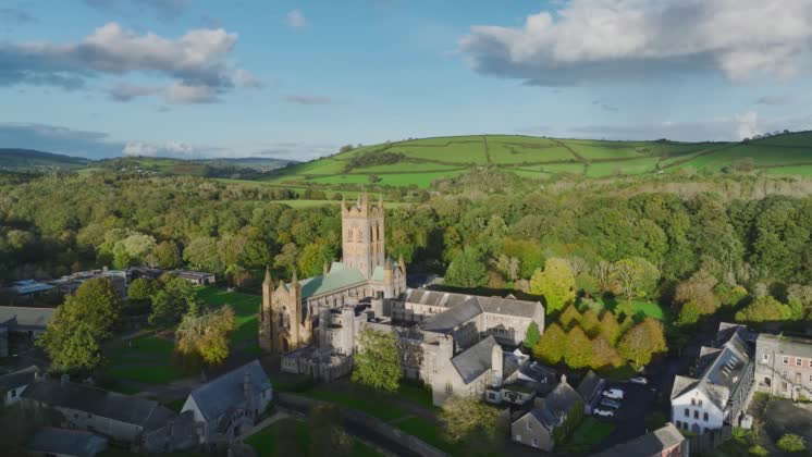 Video: ibxmao10345906 Buckfast Abbey from a drone, Devon, England ...